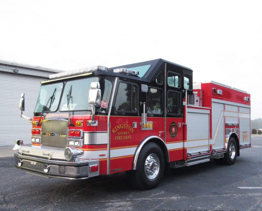 Top Mount Enclosed Pumper - E-ONE