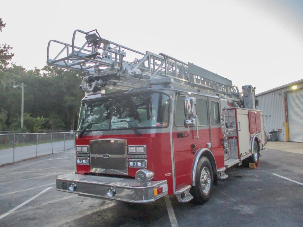 HP 75 Aerial Ladder - E-ONE