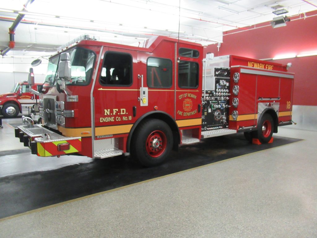 Typhoon Custom Pumper - E-ONE
